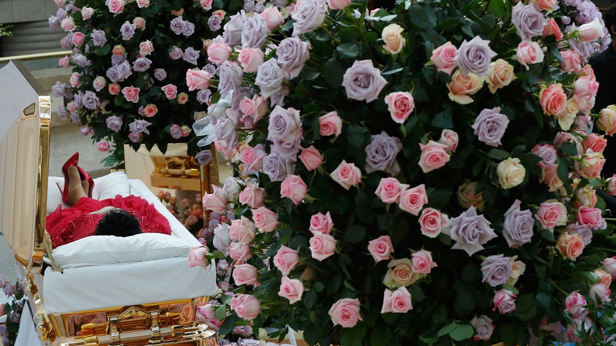 Funerals Have Changed Since the 1960s. Here's How | HowStuffWorks