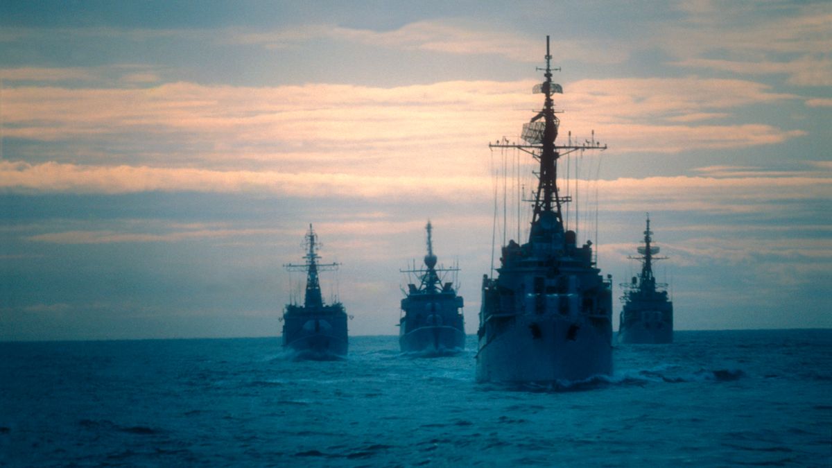 How Carrier Battle Groups Work | HowStuffWorks