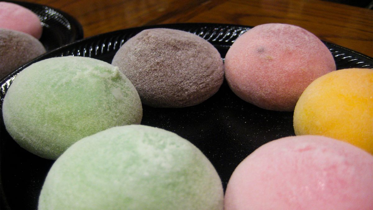 Gelatinous, Squishy Mochi Is Having a Moment | HowStuffWorks