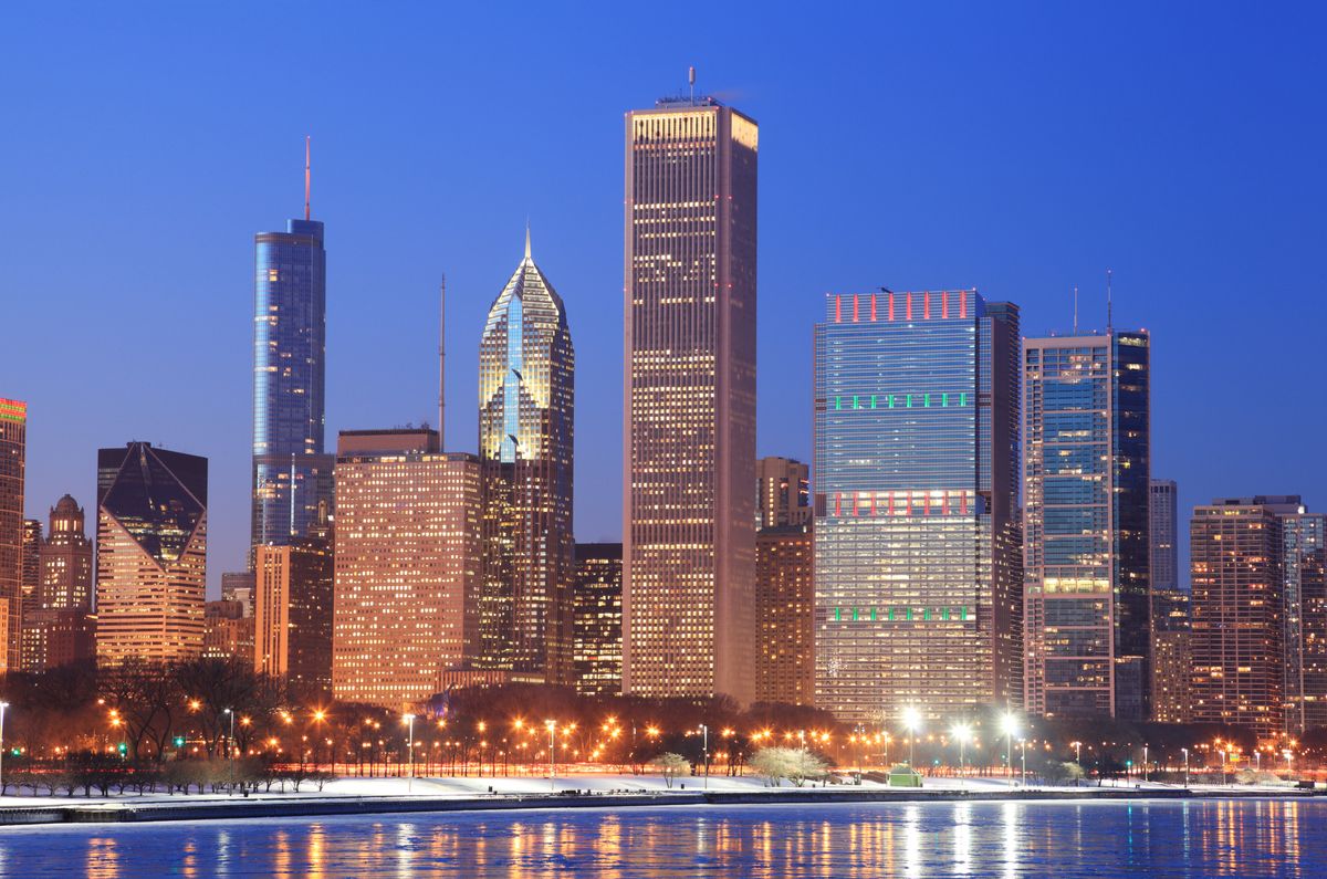 Aon Center: Chicago's Iconic Skyscraper | MapQuest Travel