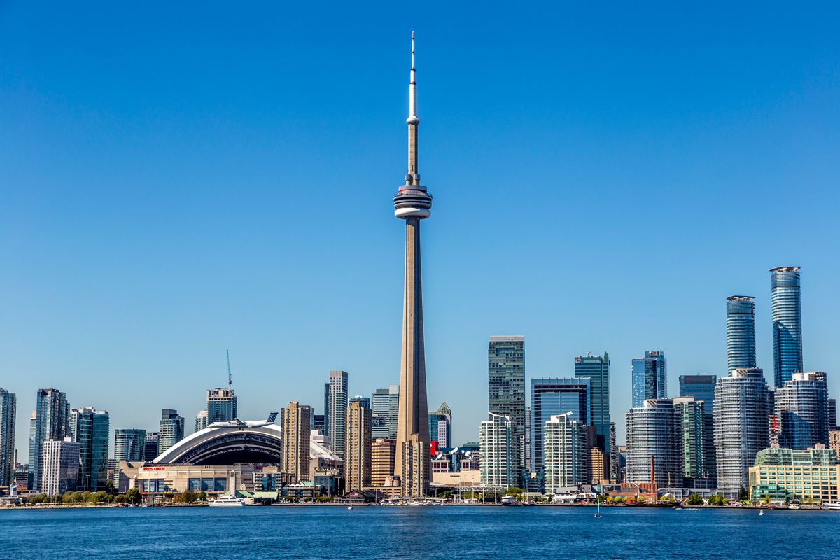 CN Tower: Toronto's Skyline Beacon and Architectural Wonder | MapQuest ...