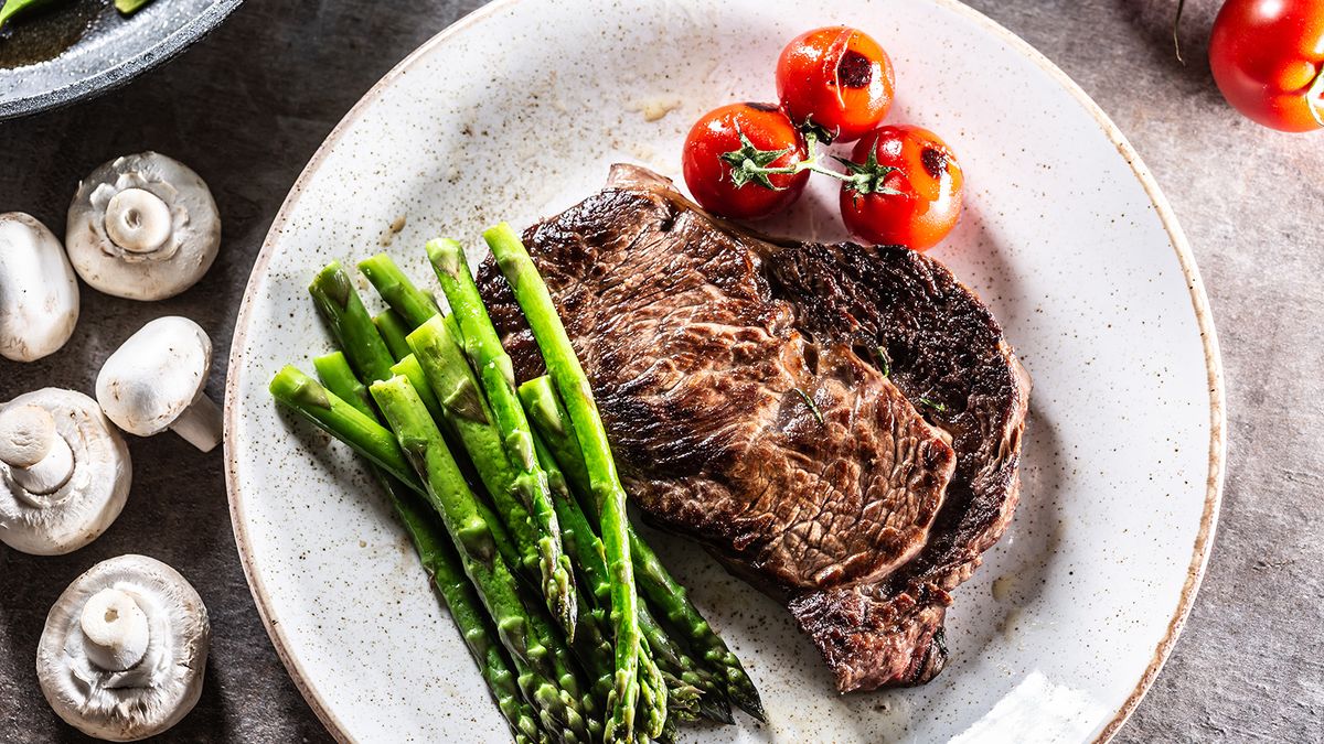 12 Types of Steak to Cook at Home or Order at Dinner | HowStuffWorks