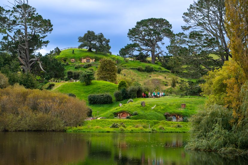 Exploring the Enchanting World of Hobbiton: A Guide to the Hobbiton ...