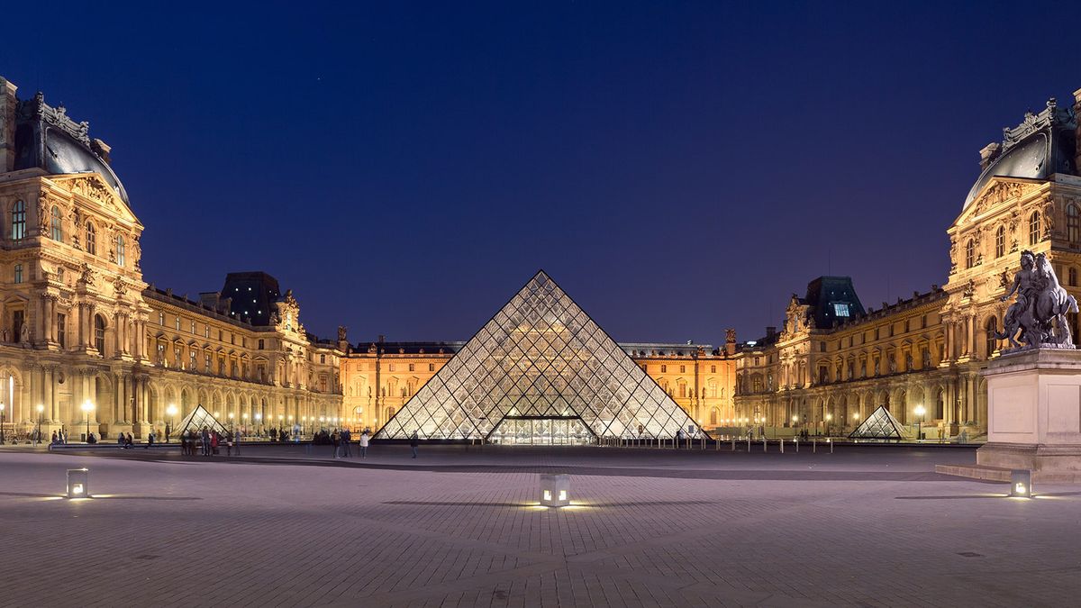 7 Dazzling Details About the Louvre Pyramid | HowStuffWorks