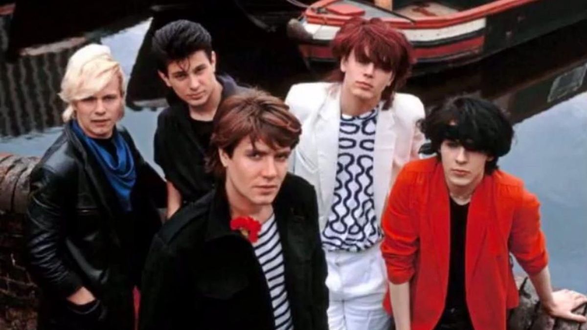 Can You Match The Lead Singer to The '80s Band? | Zoo