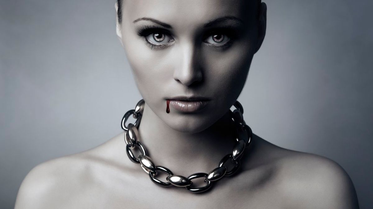 Am I a Vampire? | HowStuffWorks