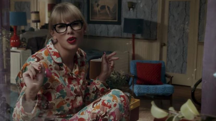 Can You Guess the Taylor Swift Song From One Line? | HowStuffWorks