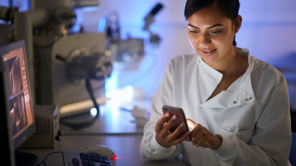 Can You Guess the Branch of Science From an Emoji Sequence? | HowStuffWorks