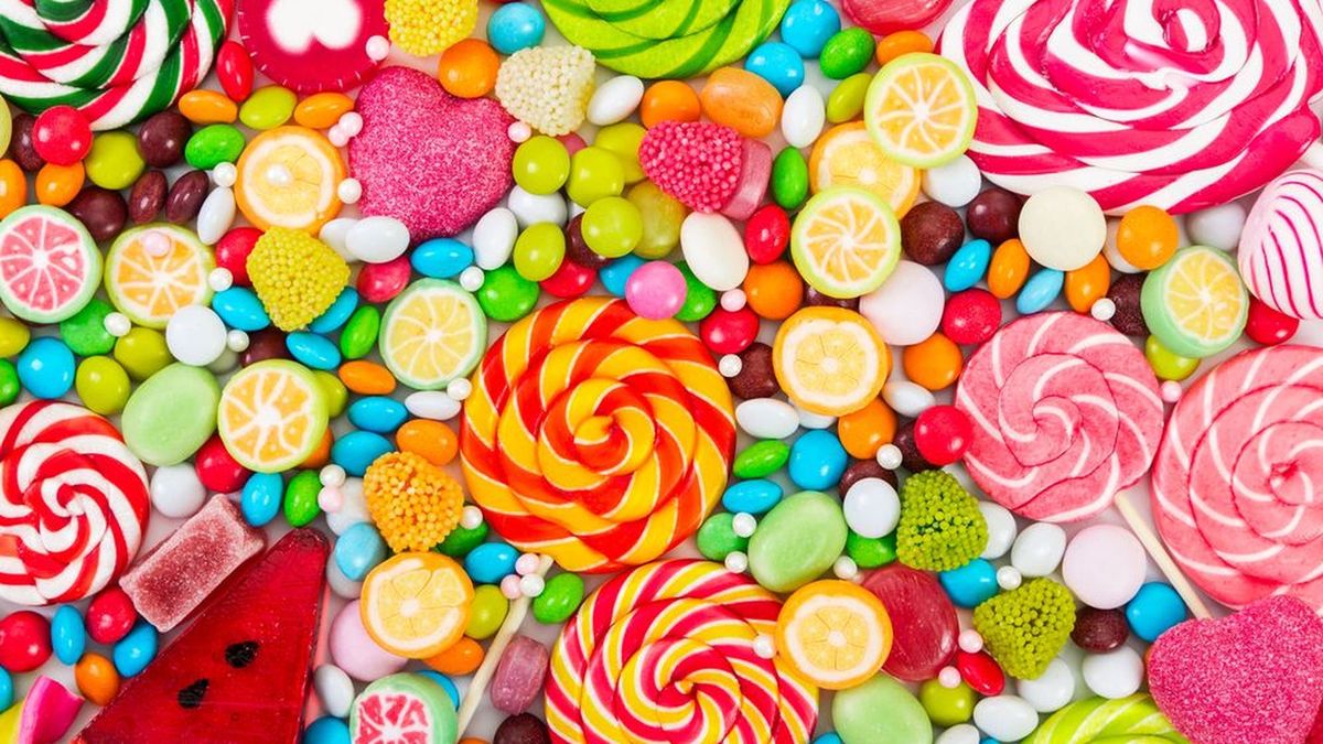 Can You Name These Candies Without Their Wrappers? | Zoo