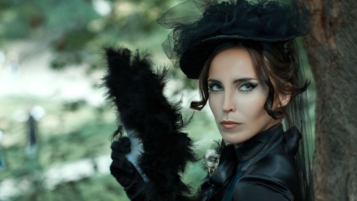 Which Famous Courtesan Are You? | Zoo