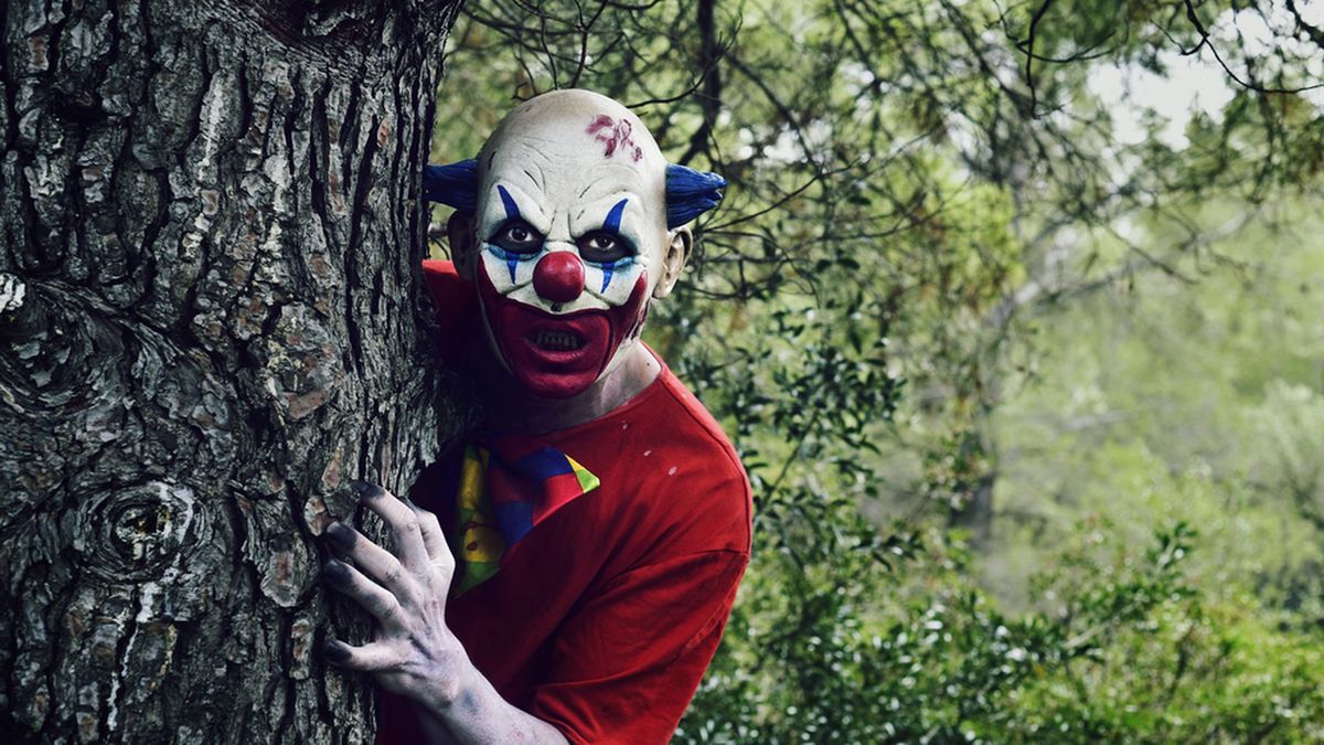Would You Survive a Horde of Angry Clowns? | Zoo