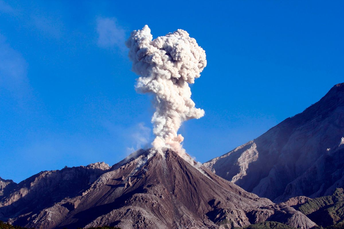 World's 9 Most Amazing Active Volcanoes | MapQuest Travel