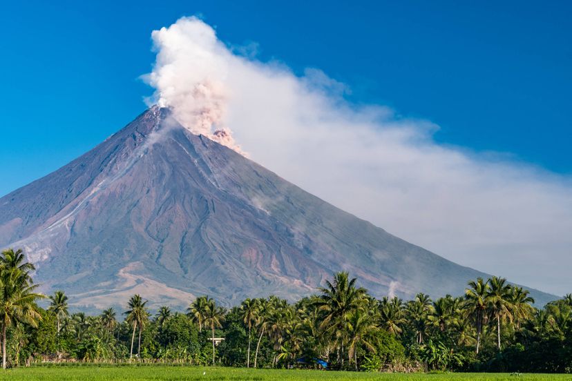 World's 9 Most Amazing Active Volcanoes | MapQuest Travel