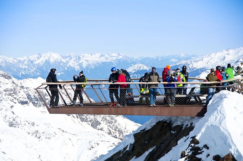 The 10 Most Thrilling Skywalks Around the World | MapQuest Travel