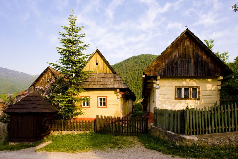 The 10 Coolest Log Buildings in the World | MapQuest Travel