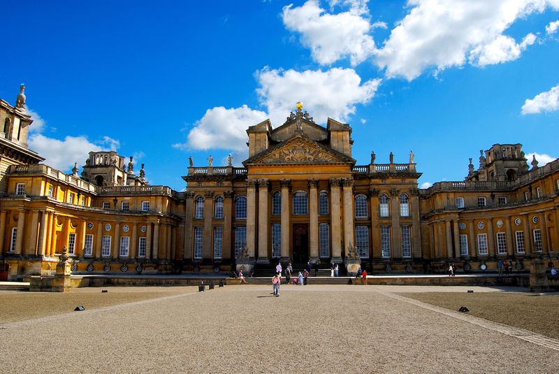 15 Amazing Film Locations From the James Bond 007 Franchise | MapQuest ...