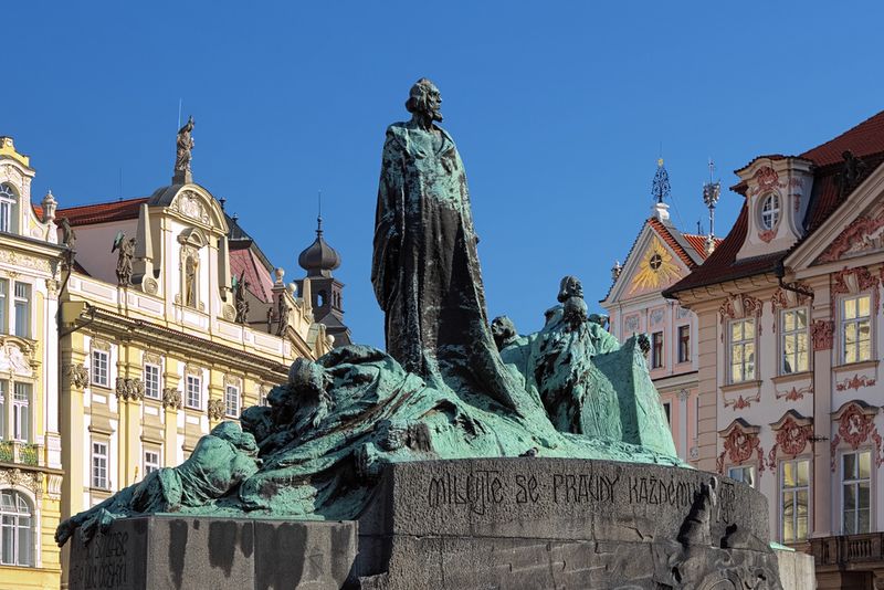 A Walking Tour of Prague: 15 Historical Landmarks | MapQuest Travel