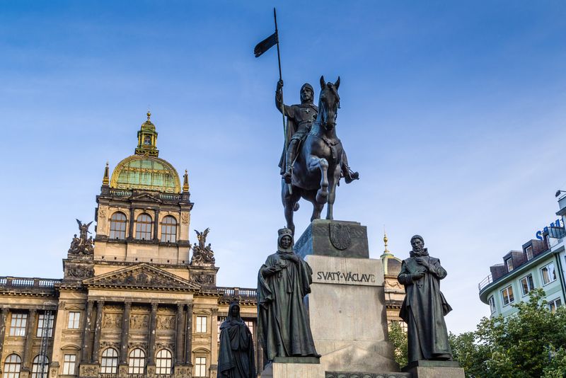 A Walking Tour of Prague: 15 Historical Landmarks | MapQuest Travel