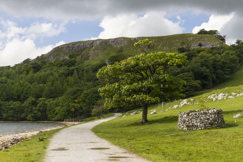 The Most Strikingly Beautiful Hiking Trails On The English Countryside ...