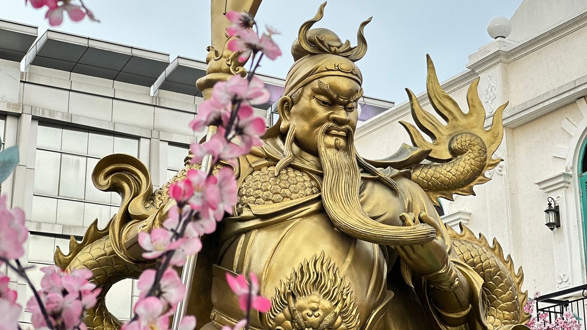 Why Did the Han Dynasty Fall? Warlords and Puppet Emperors | HowStuffWorks