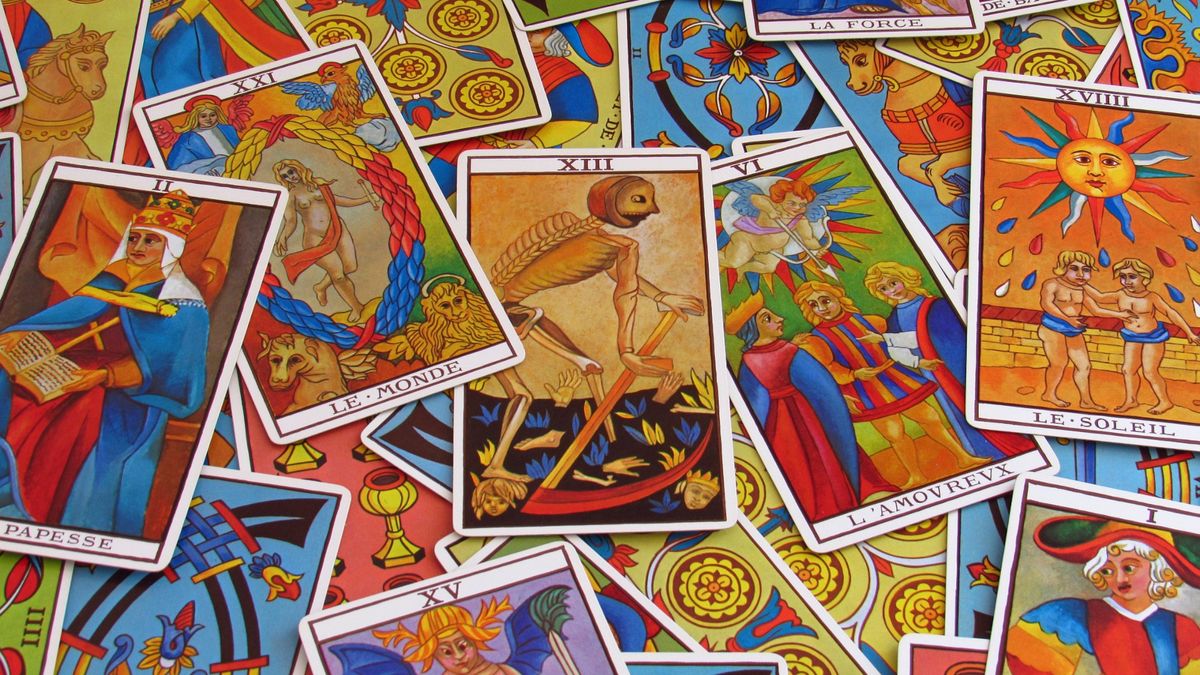Understanding The Death Card: Change, Transition & Renewal | HowStuffWorks