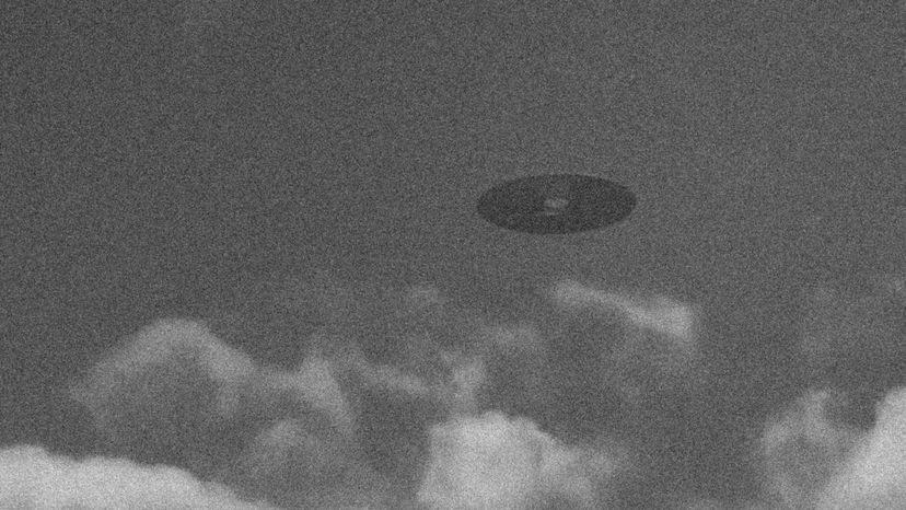 Top Three Places To Look For UFOs in the United States | MapQuest Travel